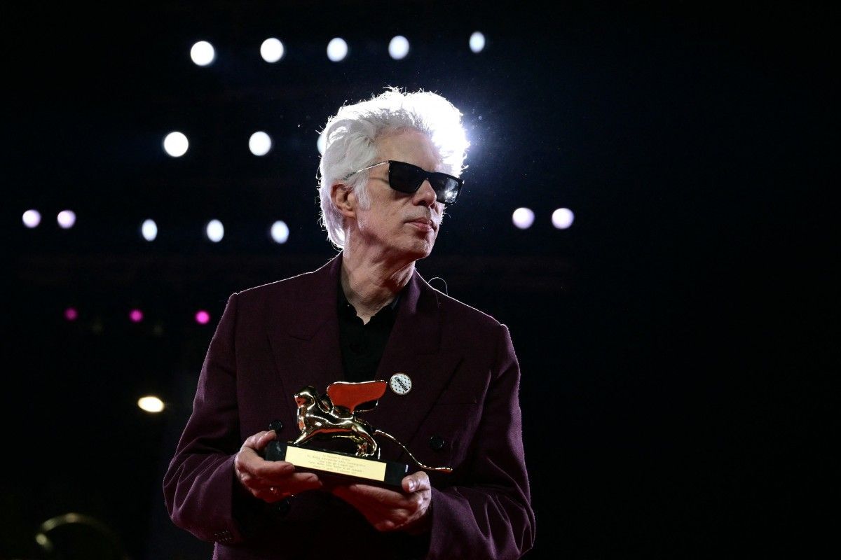 Jim Jarmusch: Lion d’or à Venise, «Father Mother Sister Brother» sort ...