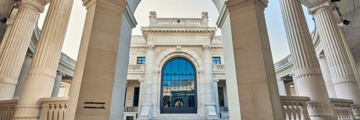 Une historienne de la mode à la tête du Palais Galliera: Émilie Hammen ...