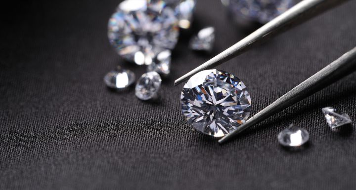 Diamants: des pierres précieuses sous haute tension